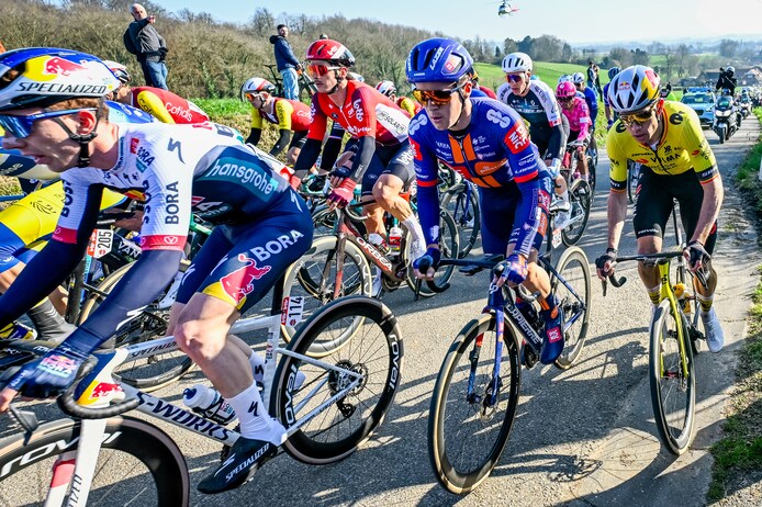 Het missen van Nathan Van Hooydonck is geen goed teken: waarom Wout van ...