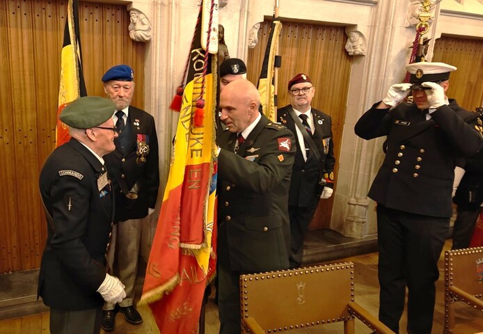 Gilbert (84) draagt vaandel over aan Daan (26): “Dankbaar dat ik dit ...