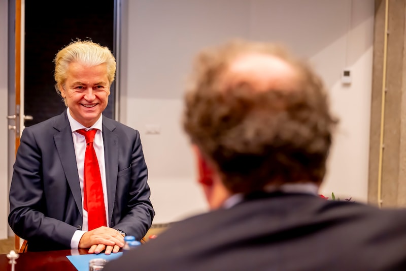 Nederland weer een stapje dichter bij een regering: D66, VVD en CDA ...