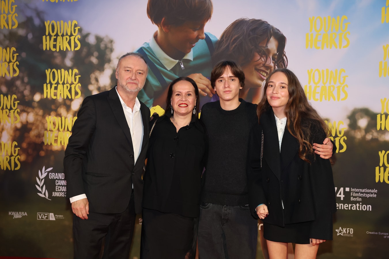 IN BEELD. Lauren Versnick stelt nieuwe liefde voor op filmpremière ...