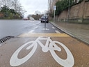 Benjamin (46) gaat viraal met video over een bizar fietspad in Jette ...