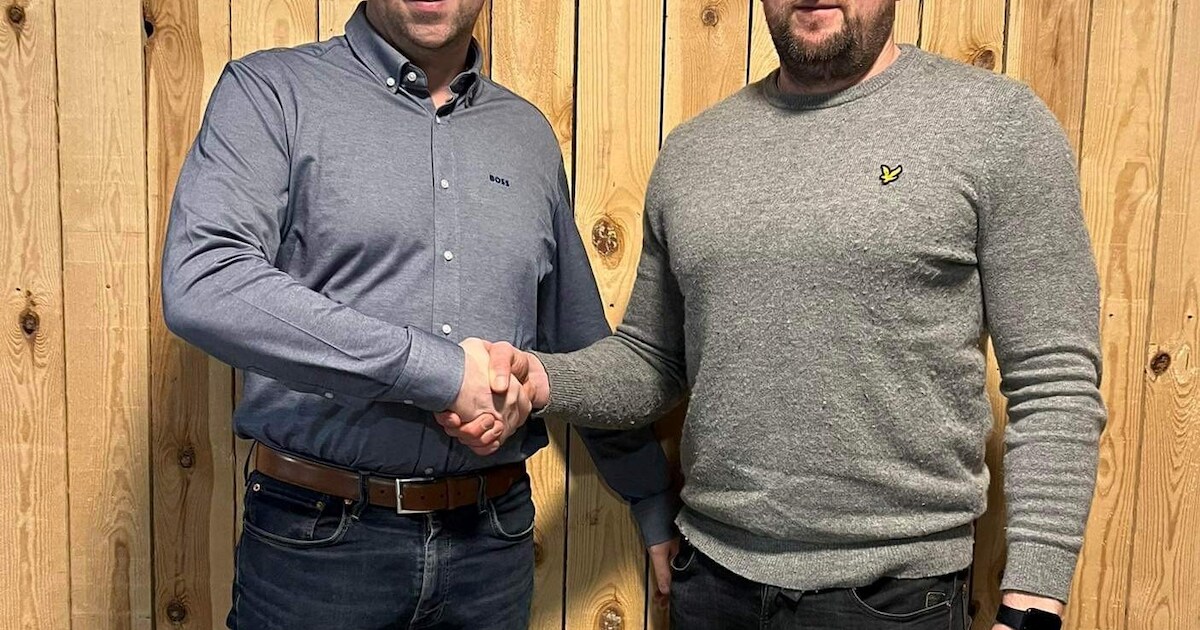 Levi Jacobs moet Elene-Grotenberge in derde klasse houden en begint ...