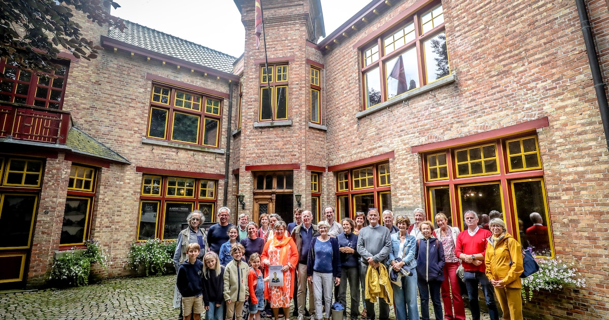 Familie Lagae, die 500 stukken aardewerk schonk aan Torhouts museum ...