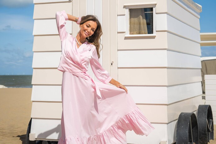 EXCLUSIEF. Kersverse single Brigitta Callens begint met job als ...