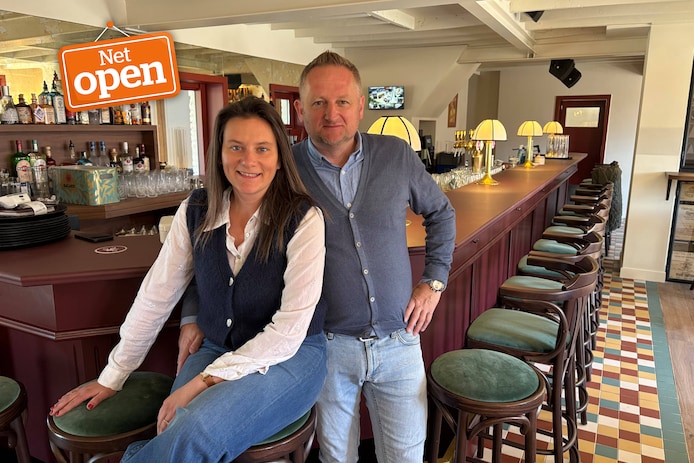 NET OPEN. Manu en Sarah openen café Au Coin Connu in Bachte-draai: “Een lange toog was een must ...