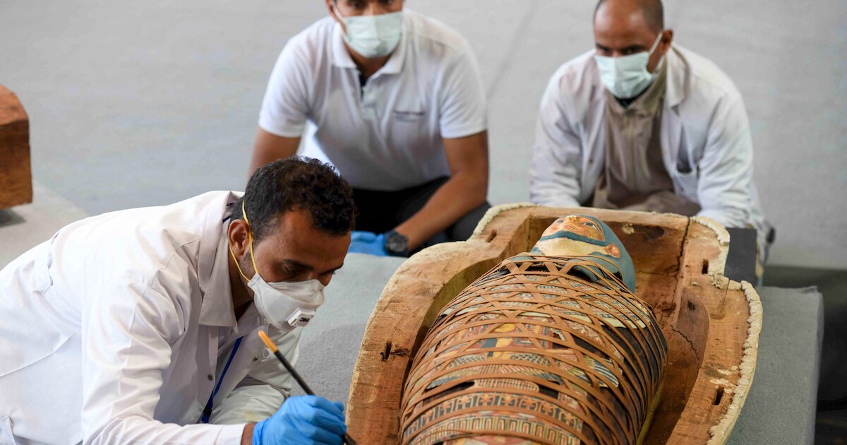Meer dan twintig mummies trekken door straten van Caïro | Home | hln.be