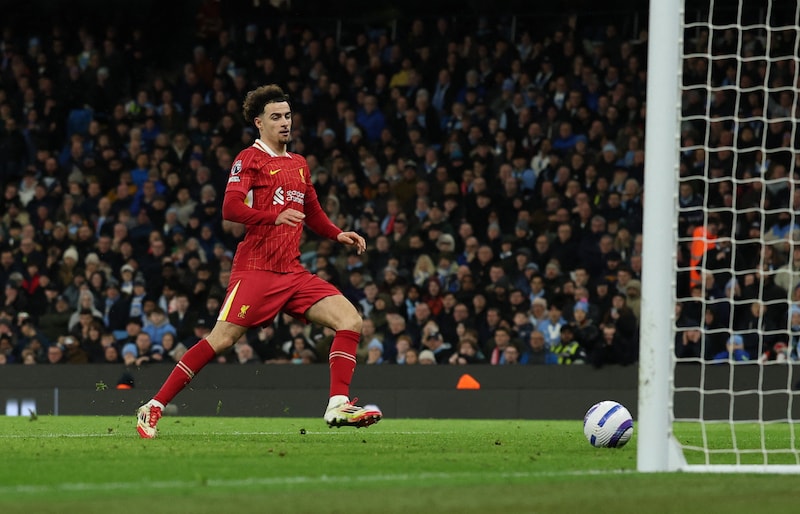 Uitgekookt Liverpool wint verdiend bij Manchester City, De Bruyne iets ...