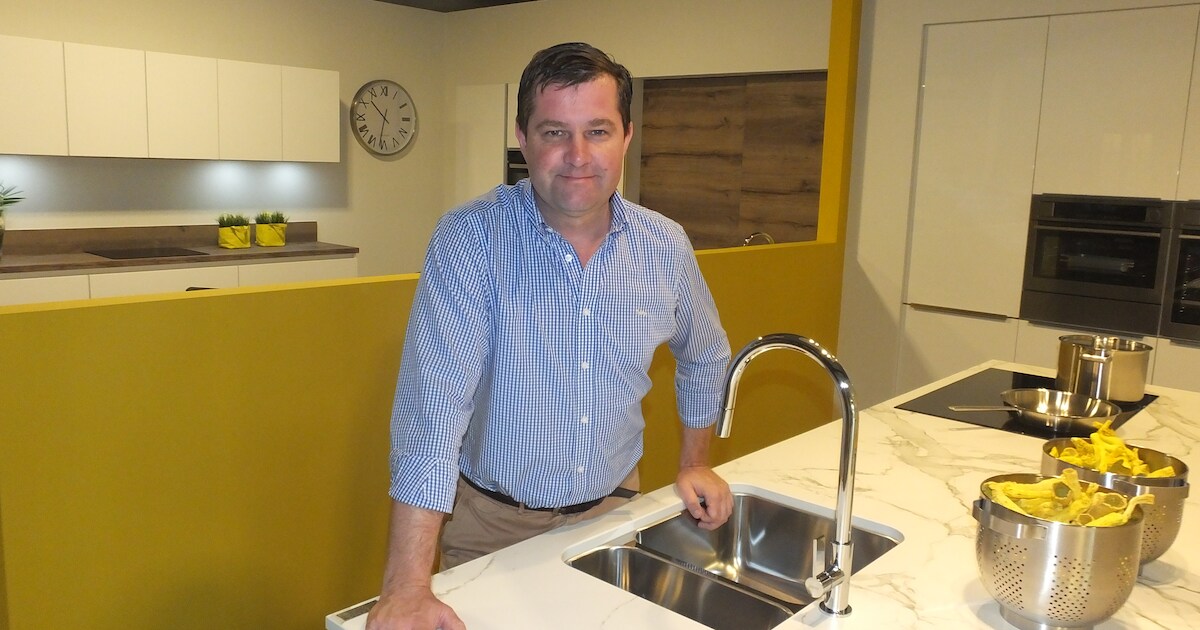 Ondernemer Michiel Steenbeke koopt Chalet Heldenpark | Eeklo | HLN.be