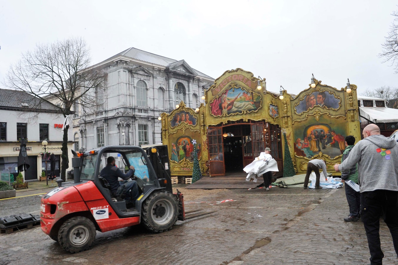 Vanaf 20 december verwelkomt de spiegeltent je weer voor Winters ...