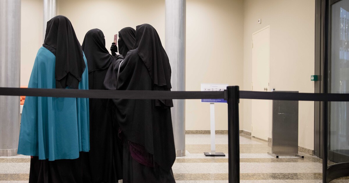 Francken wil dat boerka en nikab in heel Europa verboden worden ...