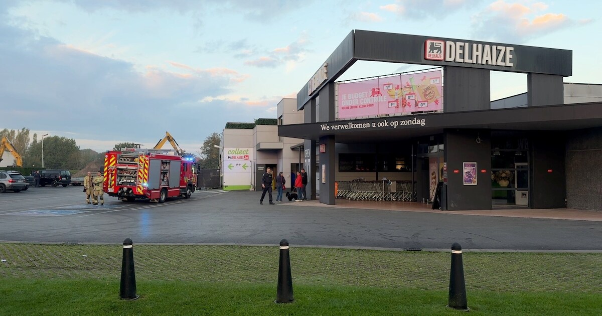 Brand in Zedelgemse Delhaize snel onder controle | Zedelgem | HLN.be