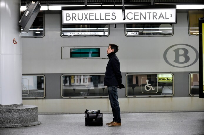 NMBS lanceert nieuwe tarieven: reizen met de trein wordt goedkoper tijdens de daluren en voor ...