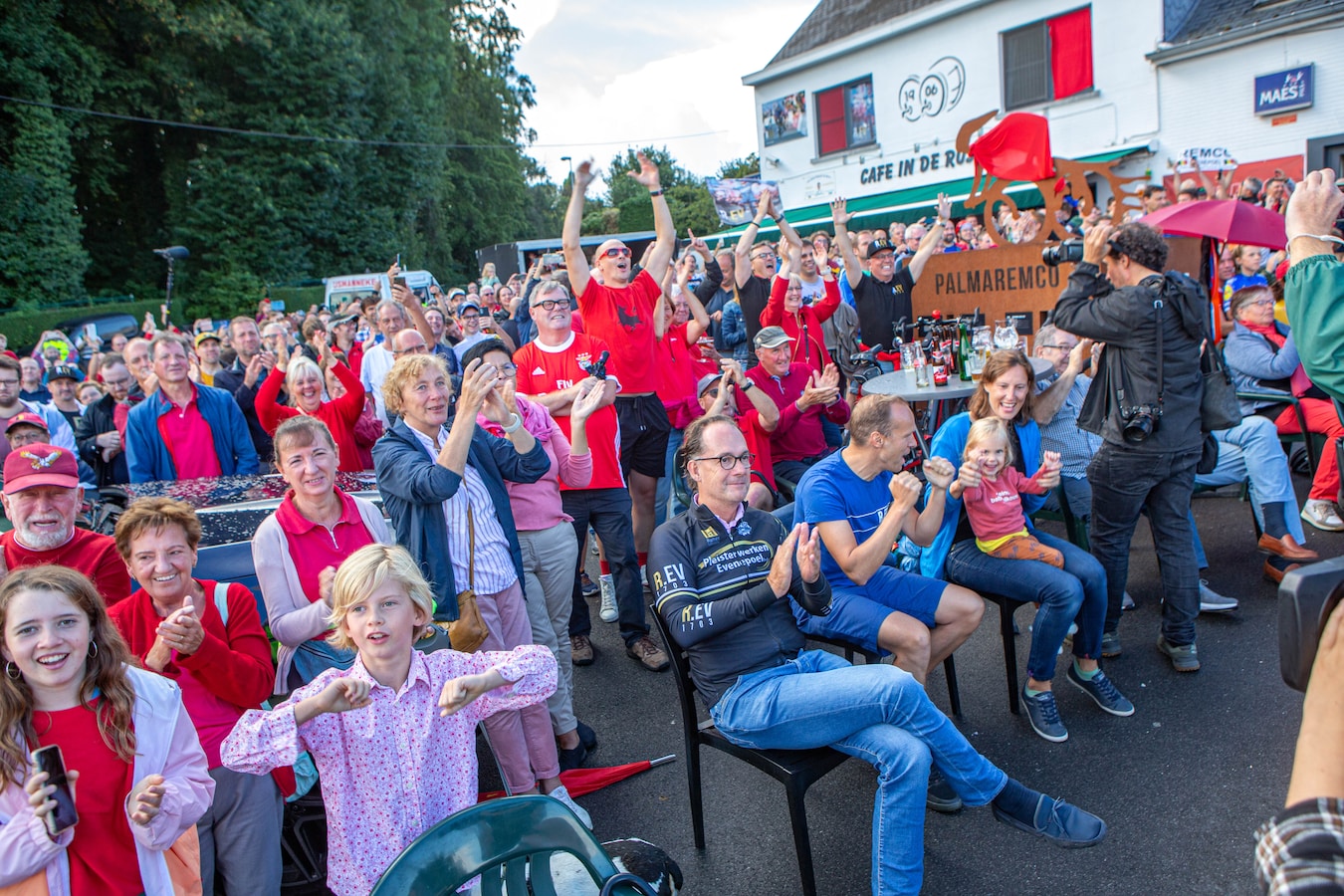 Over hét supporterscafé van Remco Evenepoel valt doek na 120 jaar ...