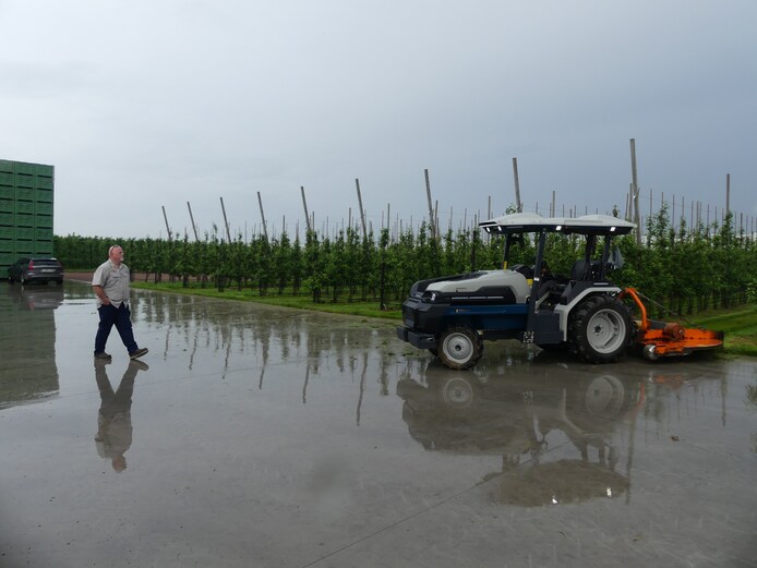 KIJK. “Dit gaan we in toekomst nog vaker zien”: zelfrijdende tractor ...