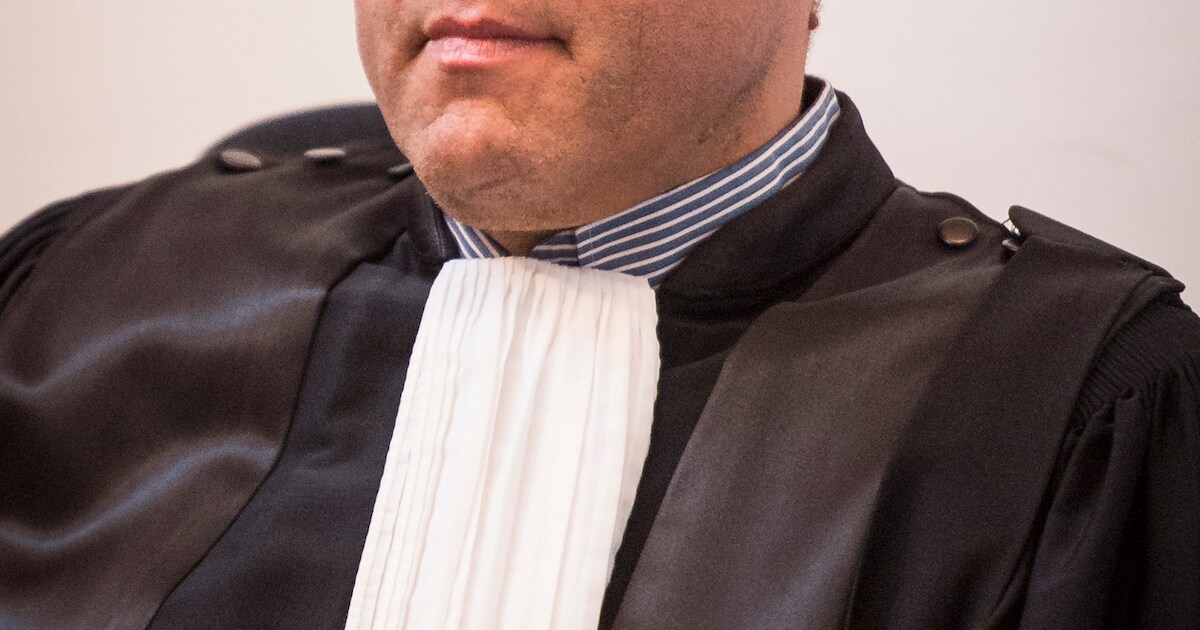 Ontslagen omdat hij z'n eigen bazen onderzoekt | Nieuws | HLN.be