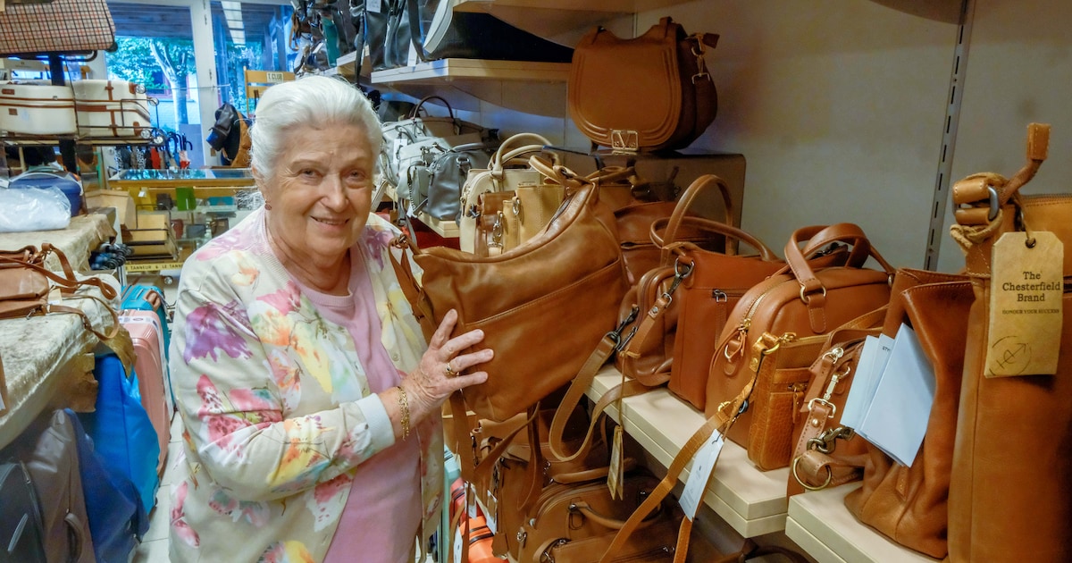 Lieve (85) sluit na 68 jaar haar geliefde lederwarenwinkel in Roeselare ...