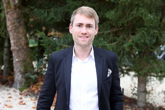 “Mensen beginnen met een proefles en gaan naar buiten met een wurgcontract”: zo gaat het eraan ...