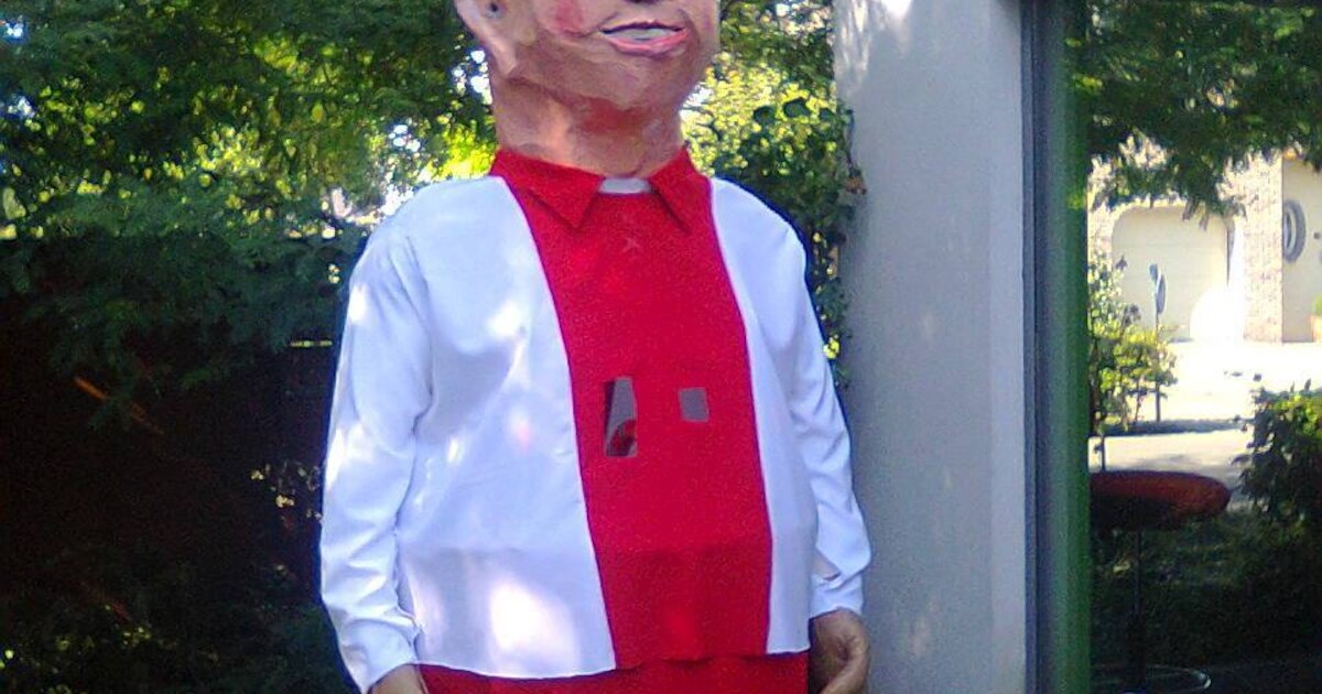 Voetballegende Vic Mees leeft verder als reus | Antwerpen | hln.be