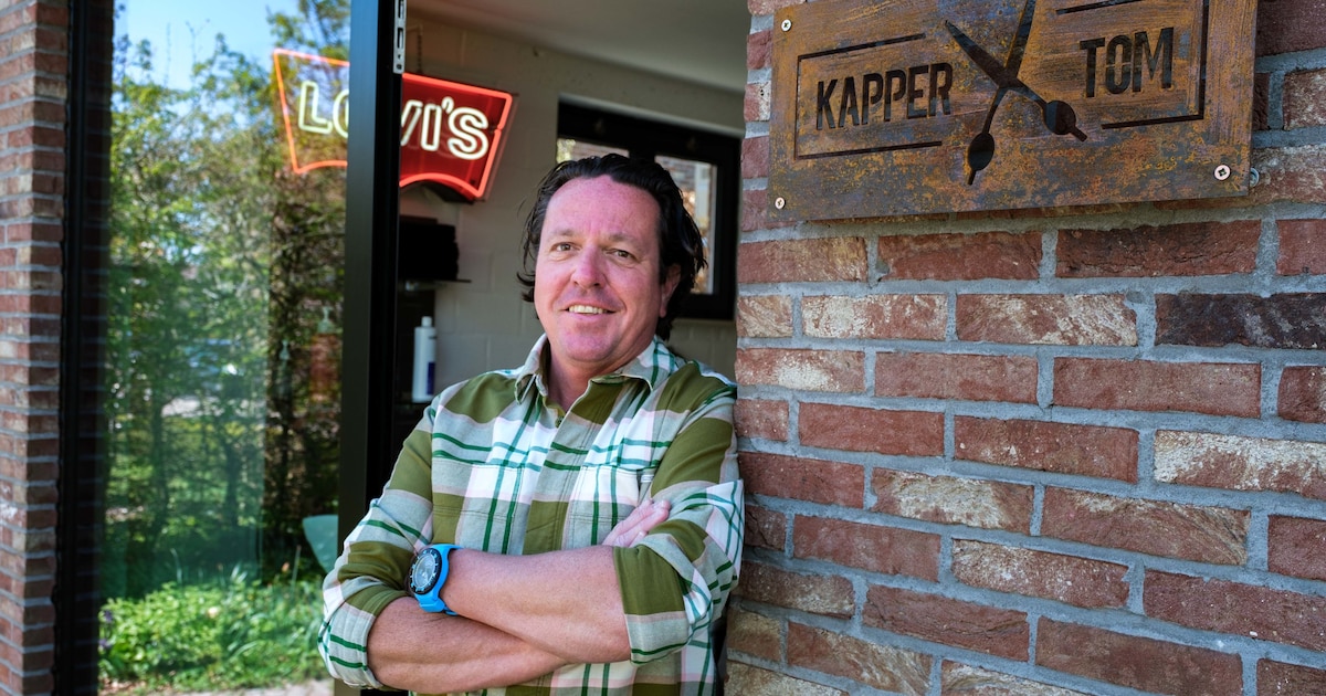 Kapper Tom opent eigen zaak op 47ste verjaardag: “Dubbele reden voor een feestje” | Kontich | HLN.be