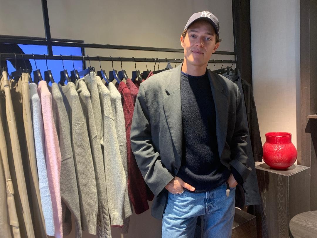 Cesar Casier zet grote stap in relatie met Conrad: “Voor het eerst in m ...