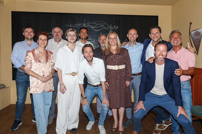 Open Vld houdt geslaagd voorzittersdebat in café De Pocket | Temse | hln.be