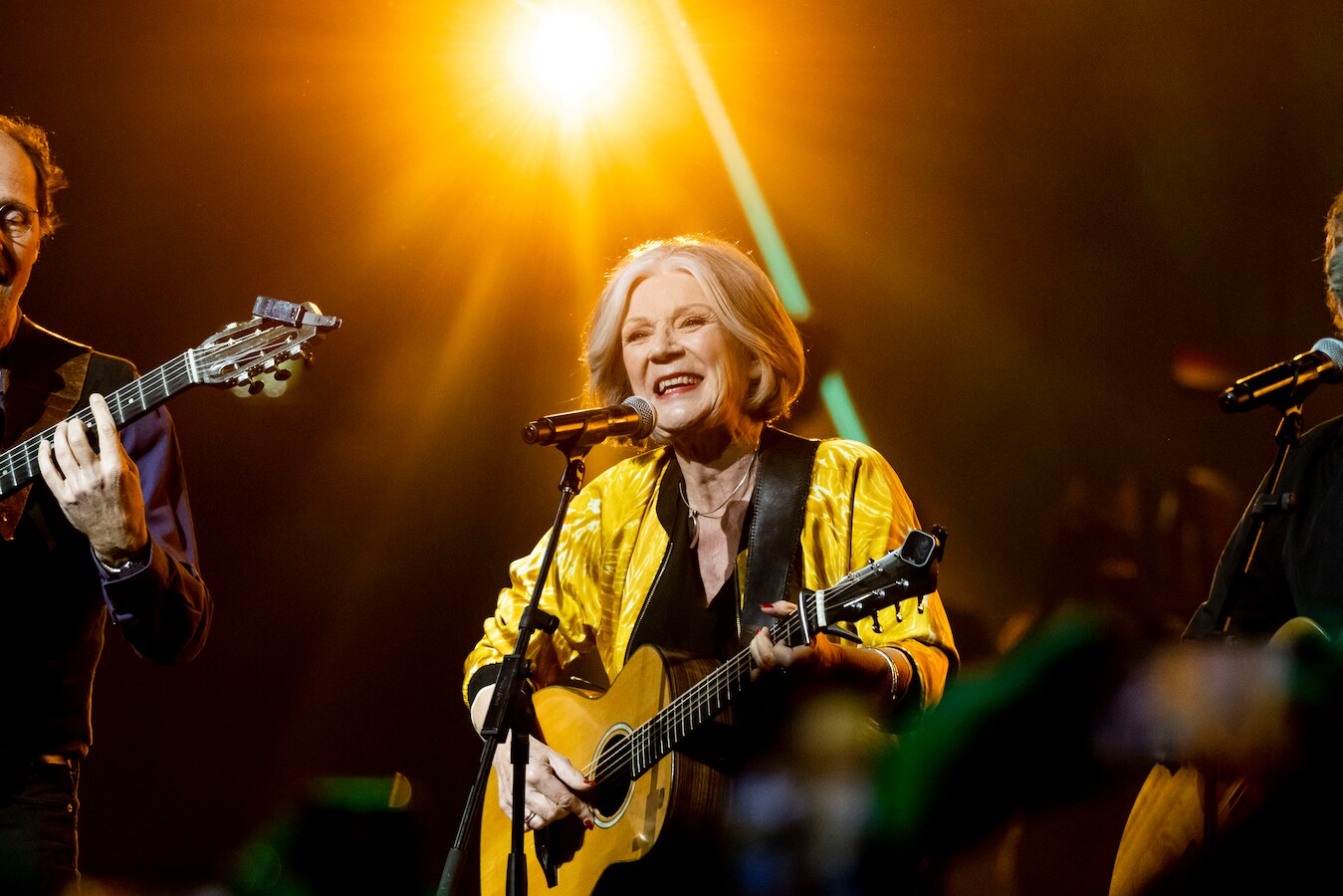 Oud-kandidaten reageren op deelname Israël aan Songfestival: “Ze doen ...
