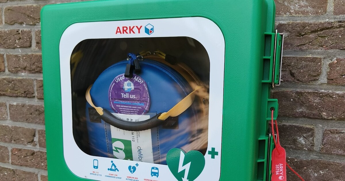 Nieuw AED-toestel aan zaal Sint Jozef | Vosselaar | HLN.be