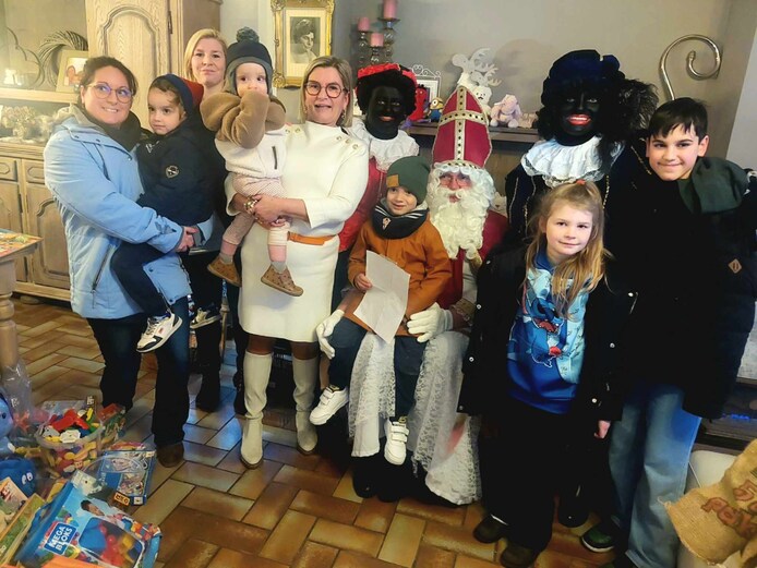 100 Tal Kwetsbare Kinderen Op Bezoek Bij De Sint Dankzij Zonder Honger 1656