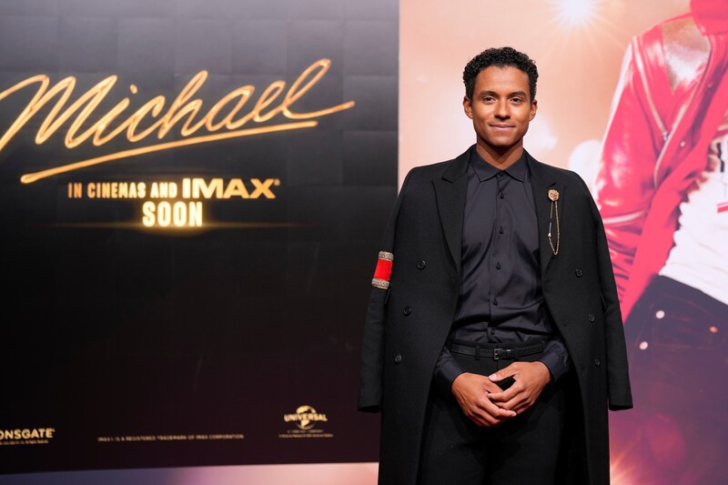IN BEELD. Première van Michael Jackson-film in Berlijn, met familie ...