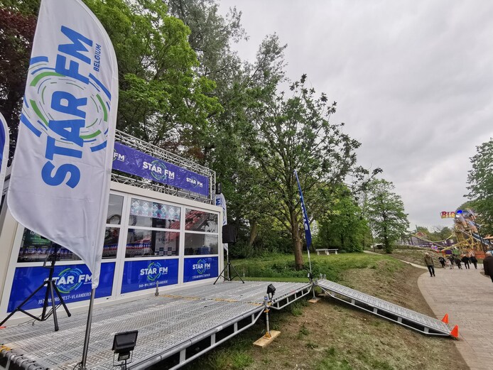 Bruggeling Peter Warlop (57) zendt met STAR FM live uit vanop Meifoor: “De forains zijn ...