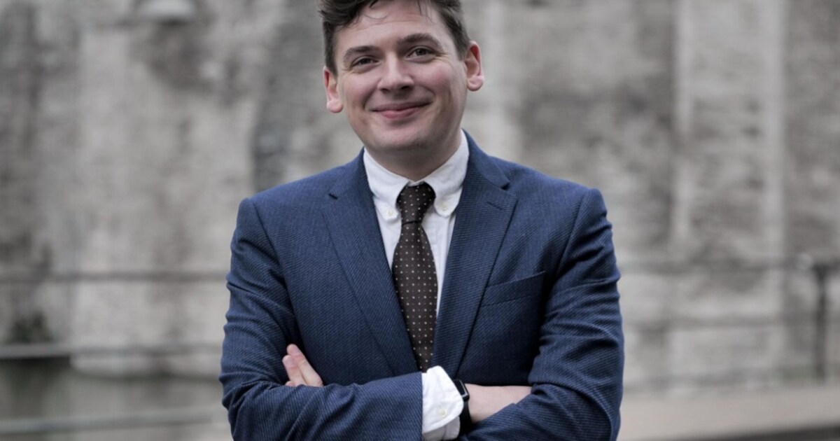 Alexander Van Hoecke (Vlaams Belang) behaalt zetel in federaal parlement: “Waasland mag niet ...