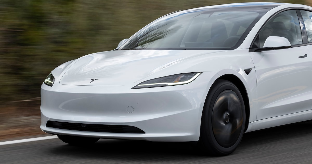 Jongeman zonder rijbewijs geflitst met Tesla op de ring van Lier: “Ik ...