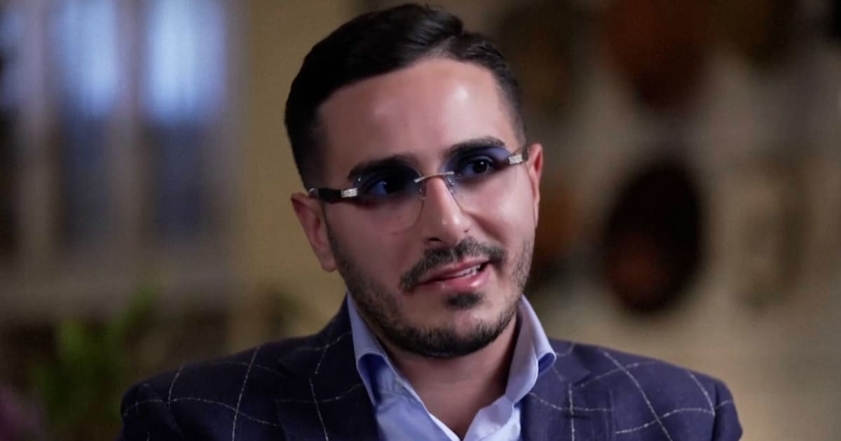 ‘Tinder Swindler’ ontkent fraude in interview: “Ik ben het slachtoffer ...