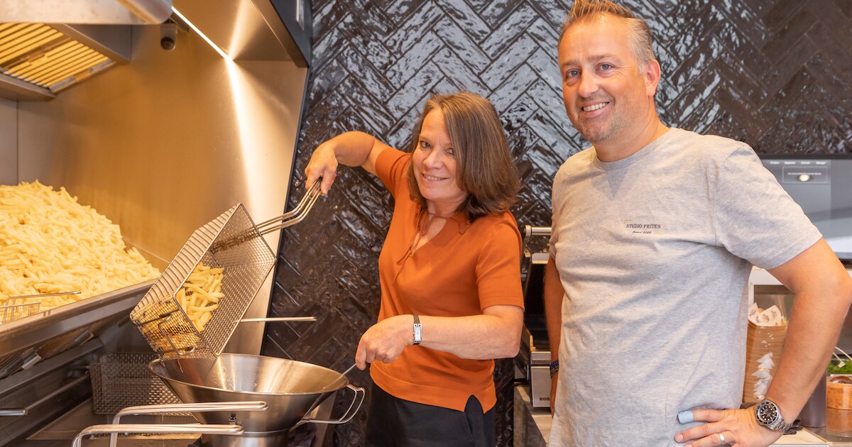 Burgemeester bakt zelf frietjes op opening Studio Frites | Zoersel | HLN.be