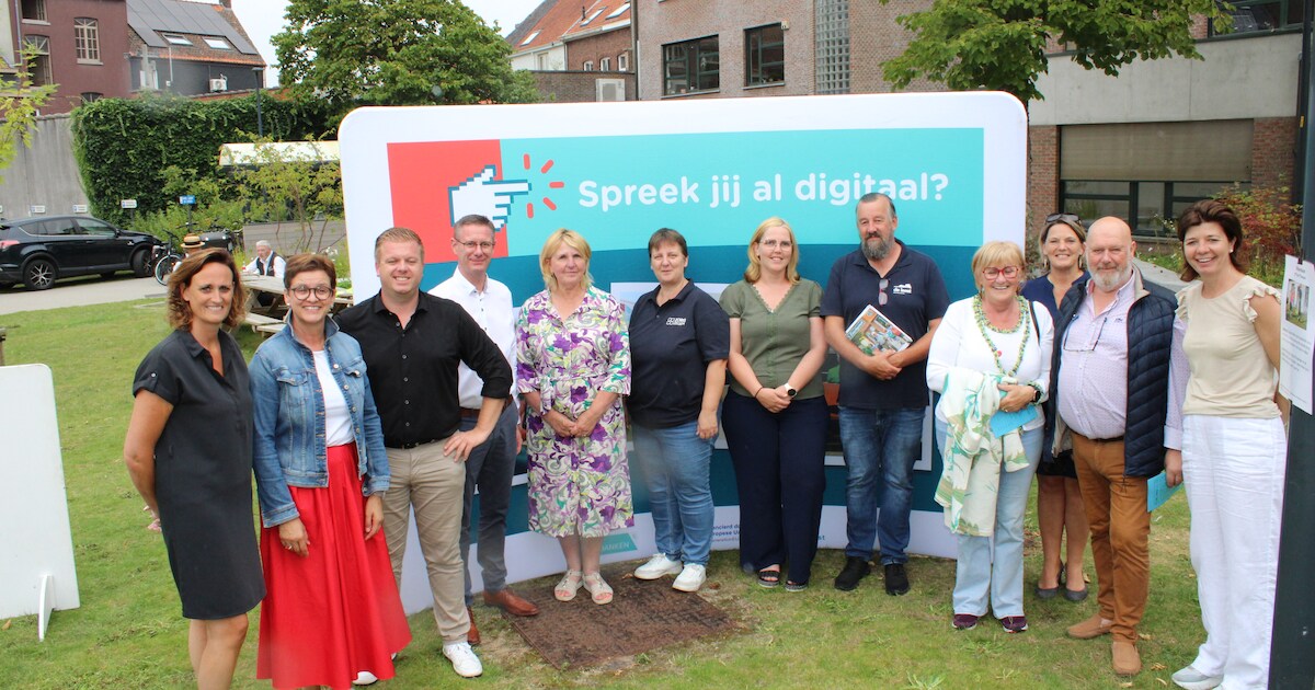 Izegem wil inwoners digitaal ondersteunen met gratis digipunten, -lessen en -hulp | Izegem | HLN.be