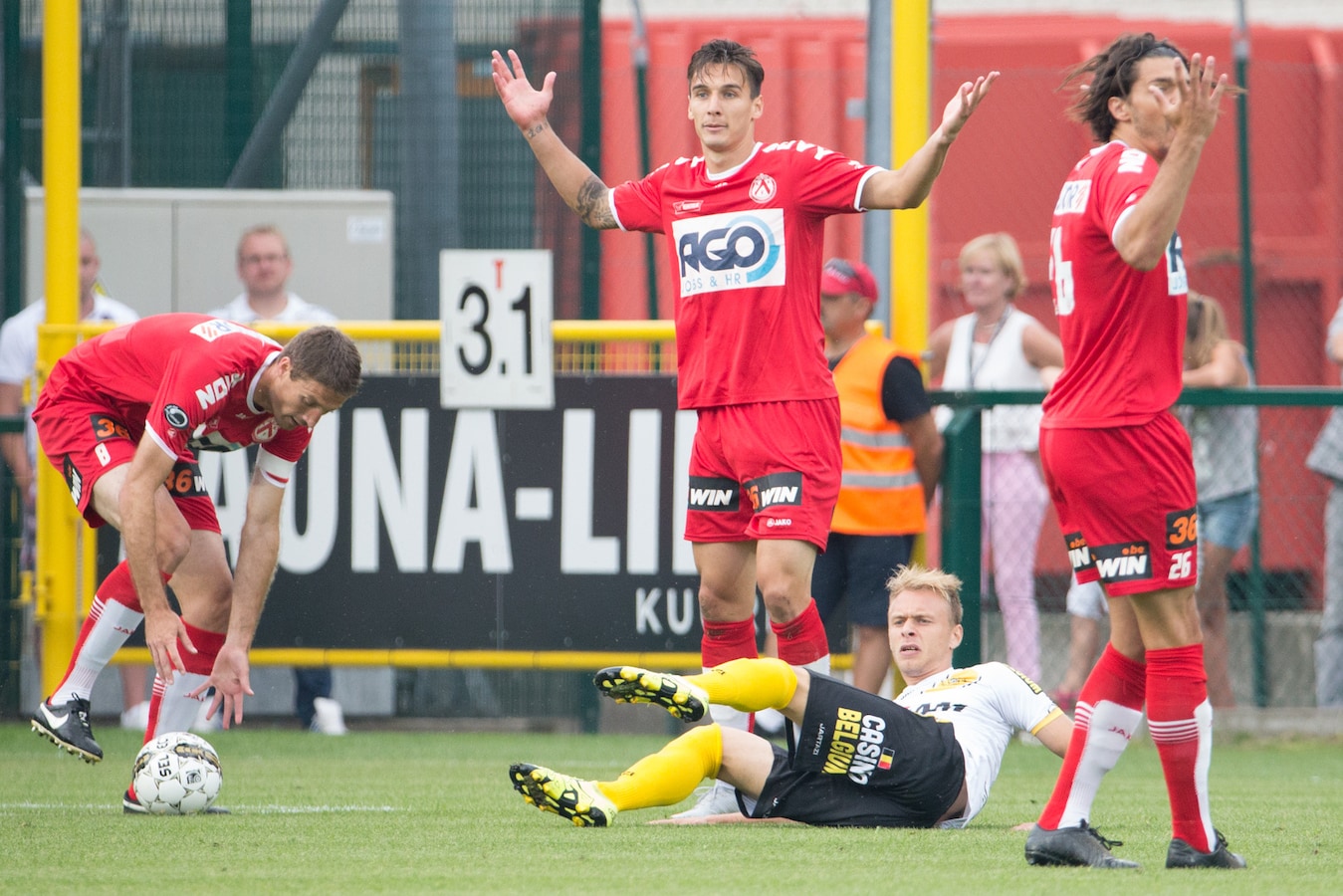 Kortrijk versus Lokeren: beschamende vertoning met twee rode kaarten (0 ...