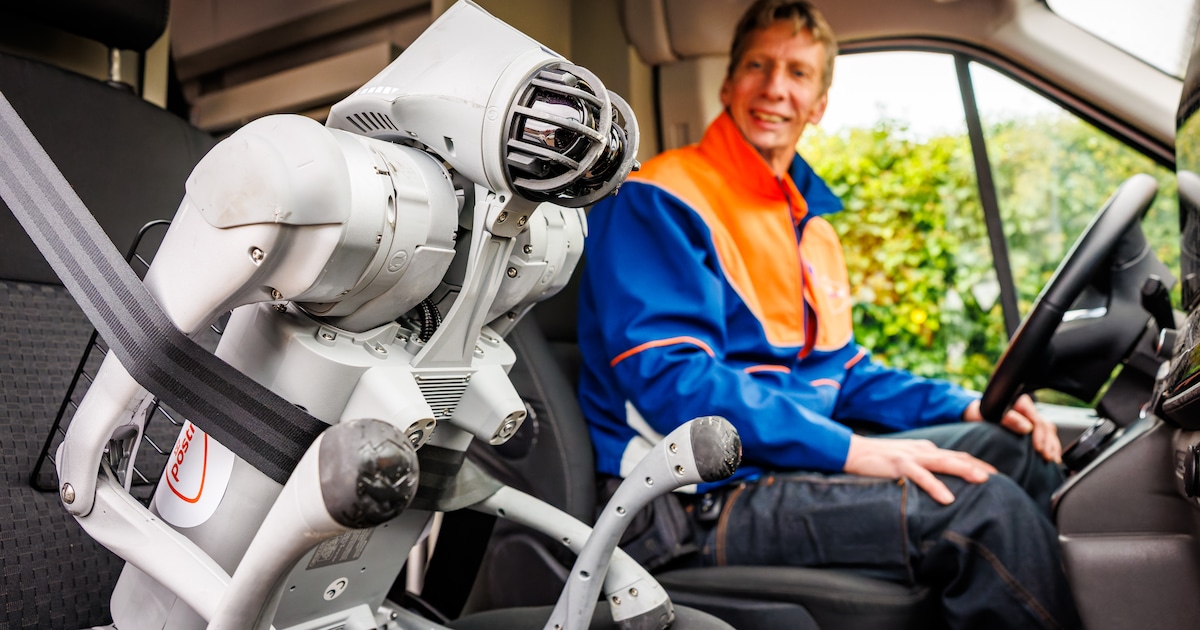 KIJK. Krijgt pakketjesbezorger binnenkort hulp van robots? PostNL ...