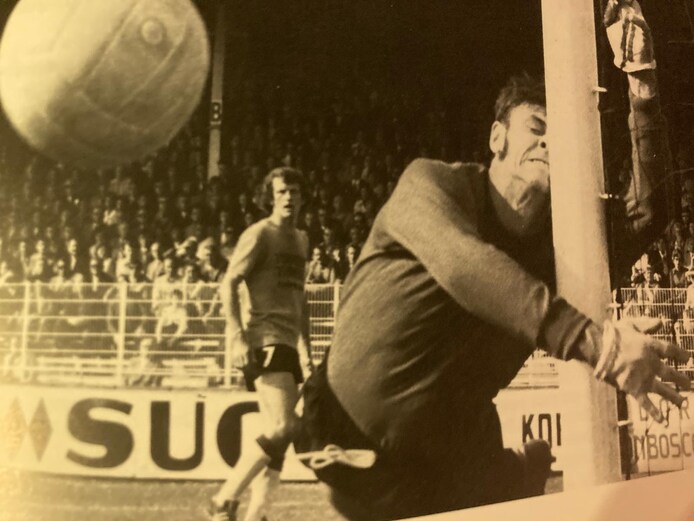 IN MEMORIAM Patrick Albert (72), doelman van Cercle Brugge in Nou Camp ...