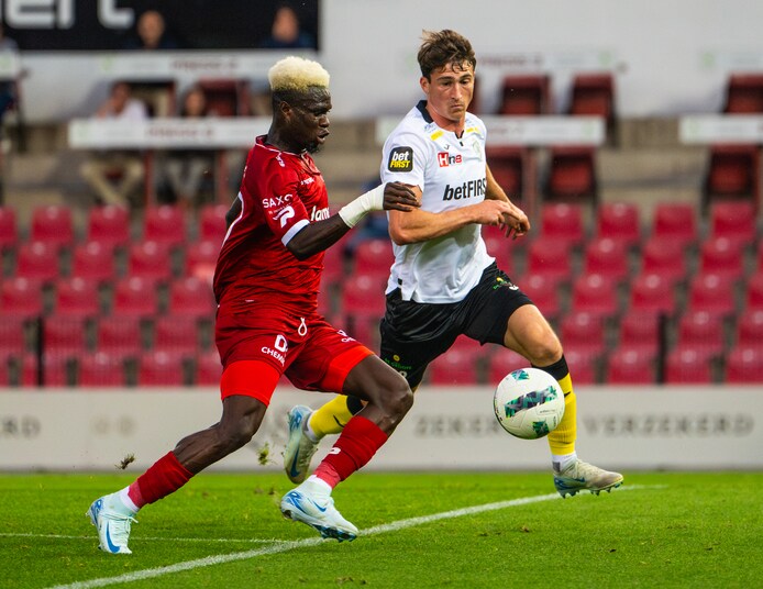 Goalgetter gevraagd: Lokeren-Temse verliest op Zulte Waregem, ondanks ...