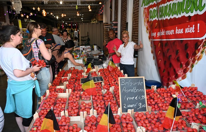 ‘Aardbeiengekte’ op warme 1ste mei in Blankenberge: “Dagjestoeristen ...