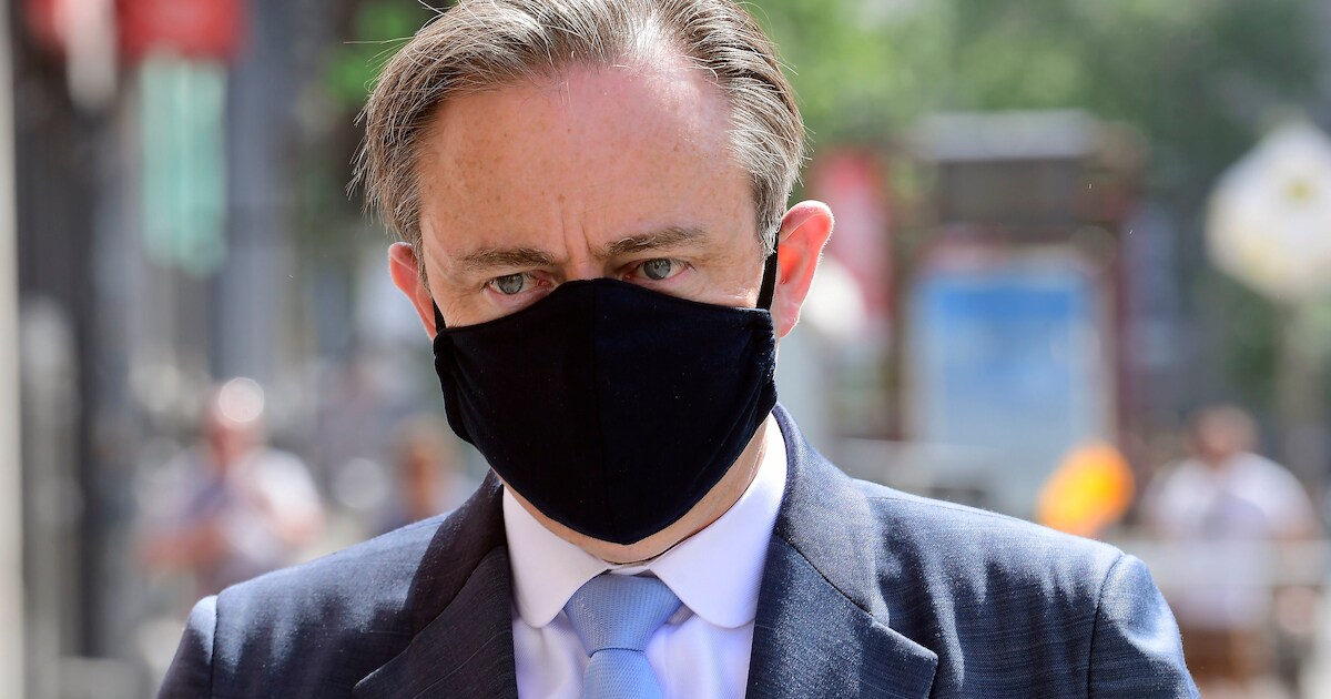 De Wever ziet geen heil in afgrendelen van bepaalde wijken en stoort ...