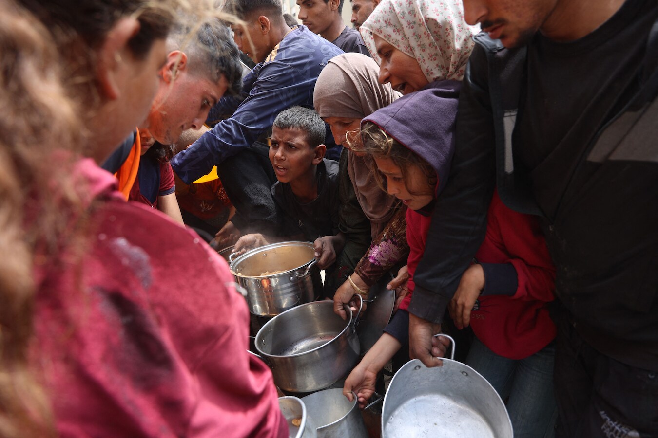 Zes maanden oud, ondervoed en geboren in een ruïne: baby Siwar is het ...