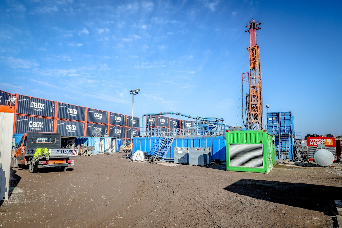 Ze boren hier even diep als vier Eiffeltorens hoog: zwemcomplex LAGO in ...