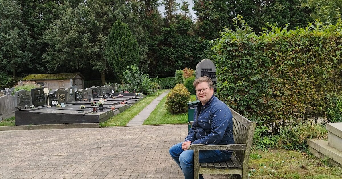 Overledenen kunnen voortaan as van hun overleden huisdier meenemen in ...