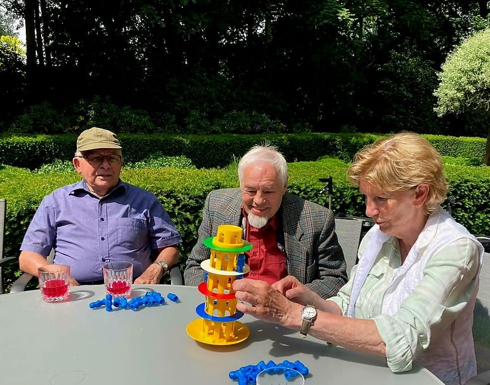 ‘J’attendrai’ van Yvette Ravell en bingo bij de buren: wzc Wommelgheem ...