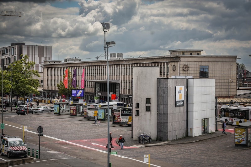 Loketten van Limburgse stations vanaf 1 maart minder open | Hasselt ...