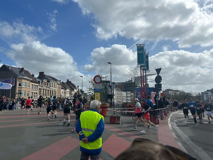 KIJK. 20.000 lopers in de Gentse straten op Sofico Marathon | Gent | hln.be