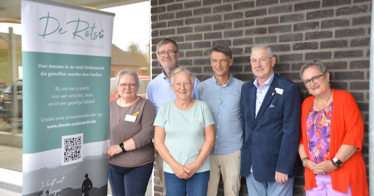 Wandelclub Scheldestappers steunt Kankerlotgenoten De Rots met ...