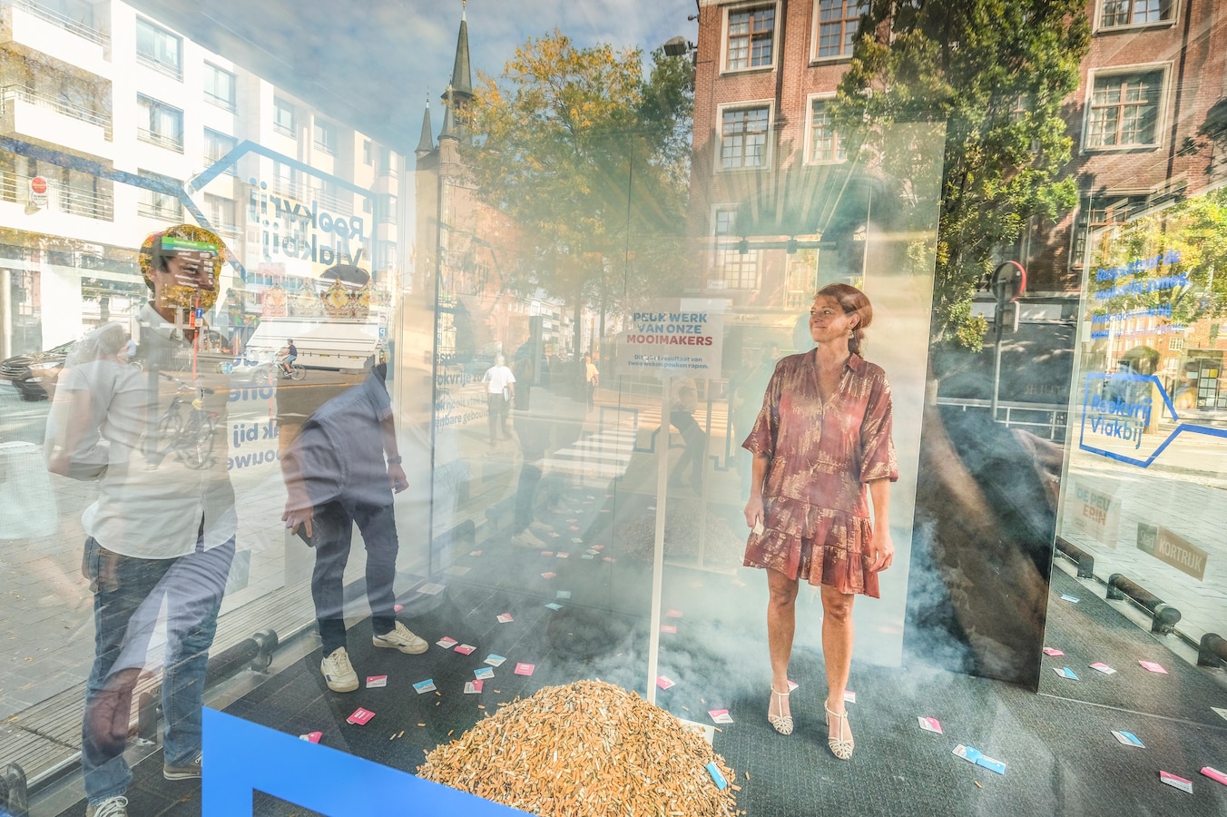 Bibliotheek en administratief stadhuis hebben nu rookvrije zones aan de ...