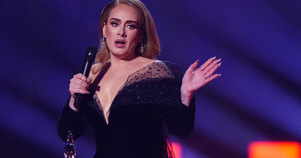 Adele meermaals in tranen tijdens aftrap van Las Vegas-concertreeks | Celebrities | hln.be